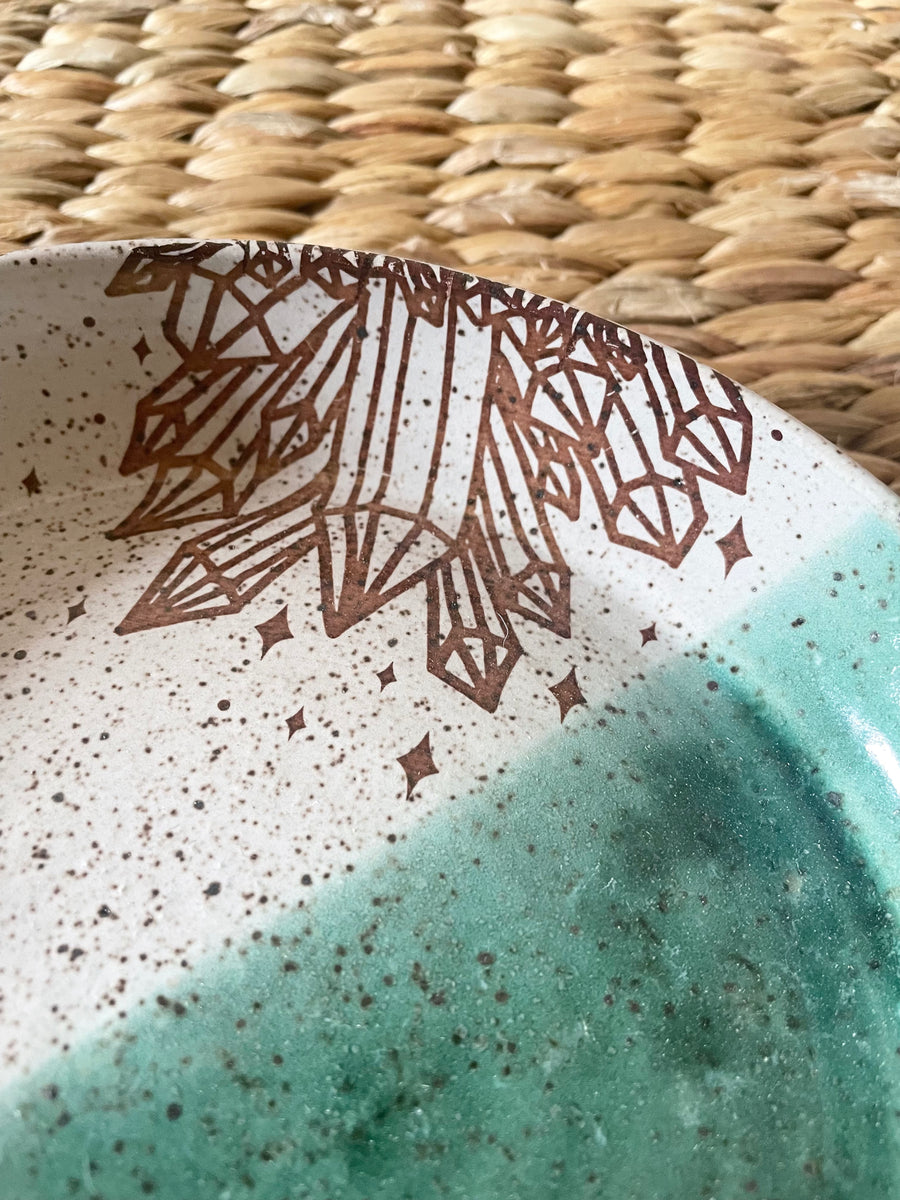 Catch-all Crystal Dish – Earth and Empathy Ceramics